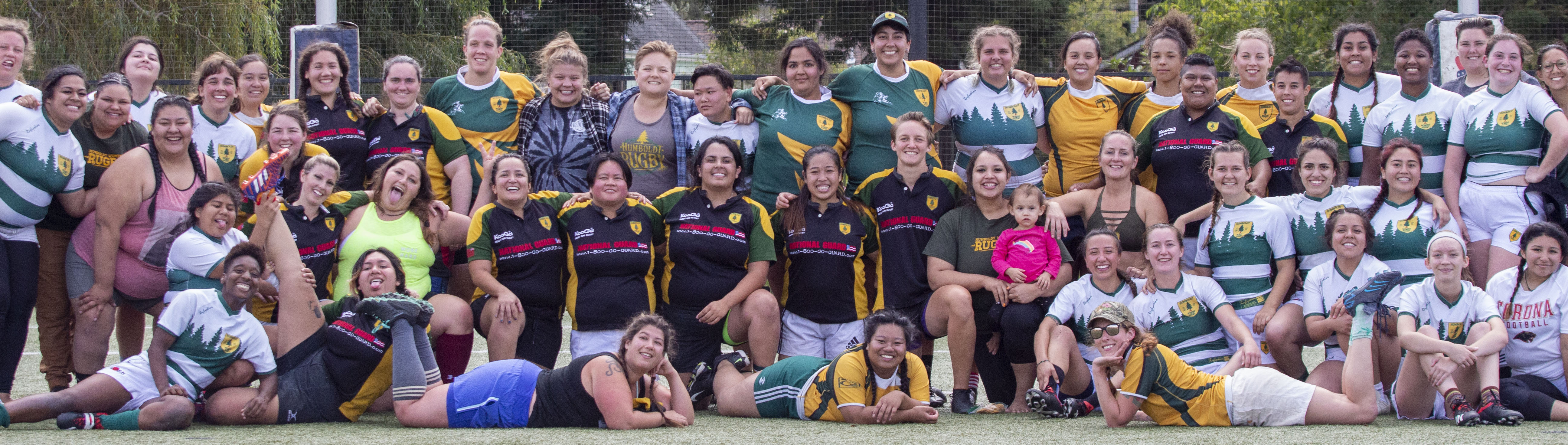Current and Alumni students post game. – The Lumberjack